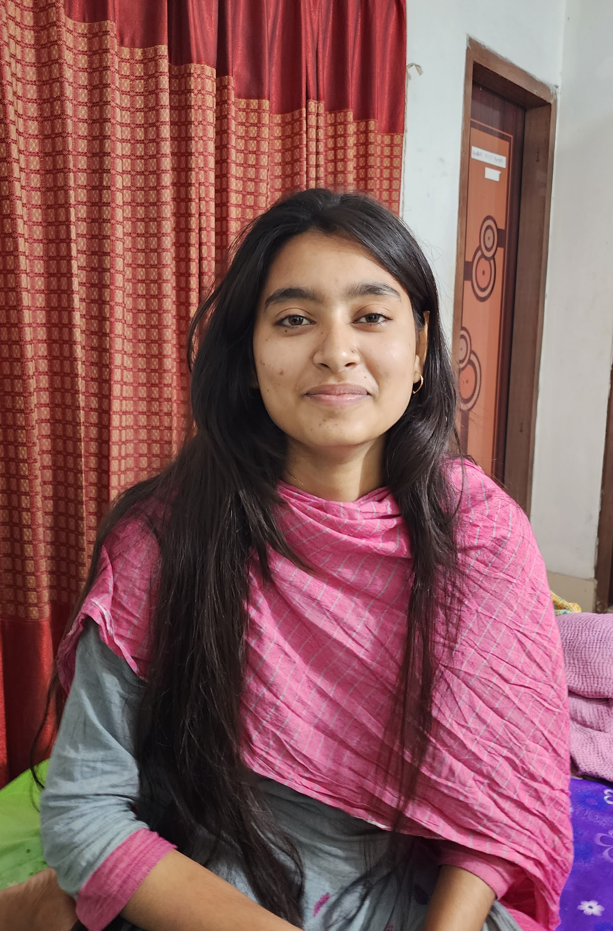 ChatGPT Image prompt: realistic, beautiful Arabian woman,...