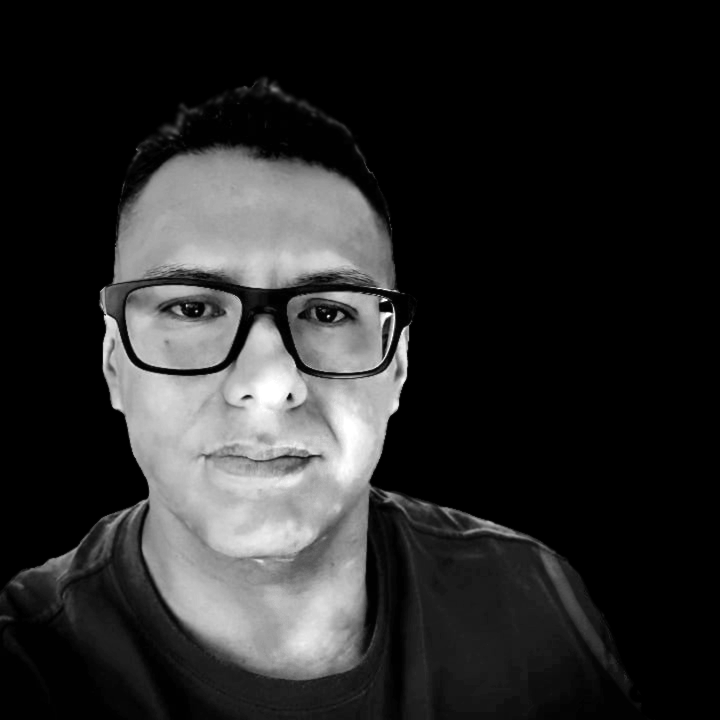 Midjourney prompt: hayley atwell as a sci-fi empress, 16-...